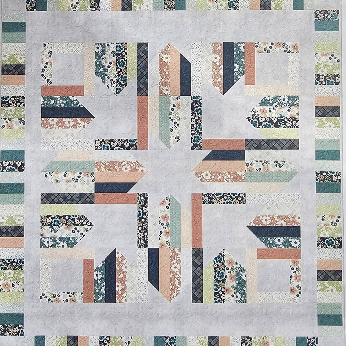 Juliette Finished Quilt – Two Chicks Quilting